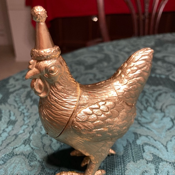 Accents | Gold Party Chicken | Poshmark